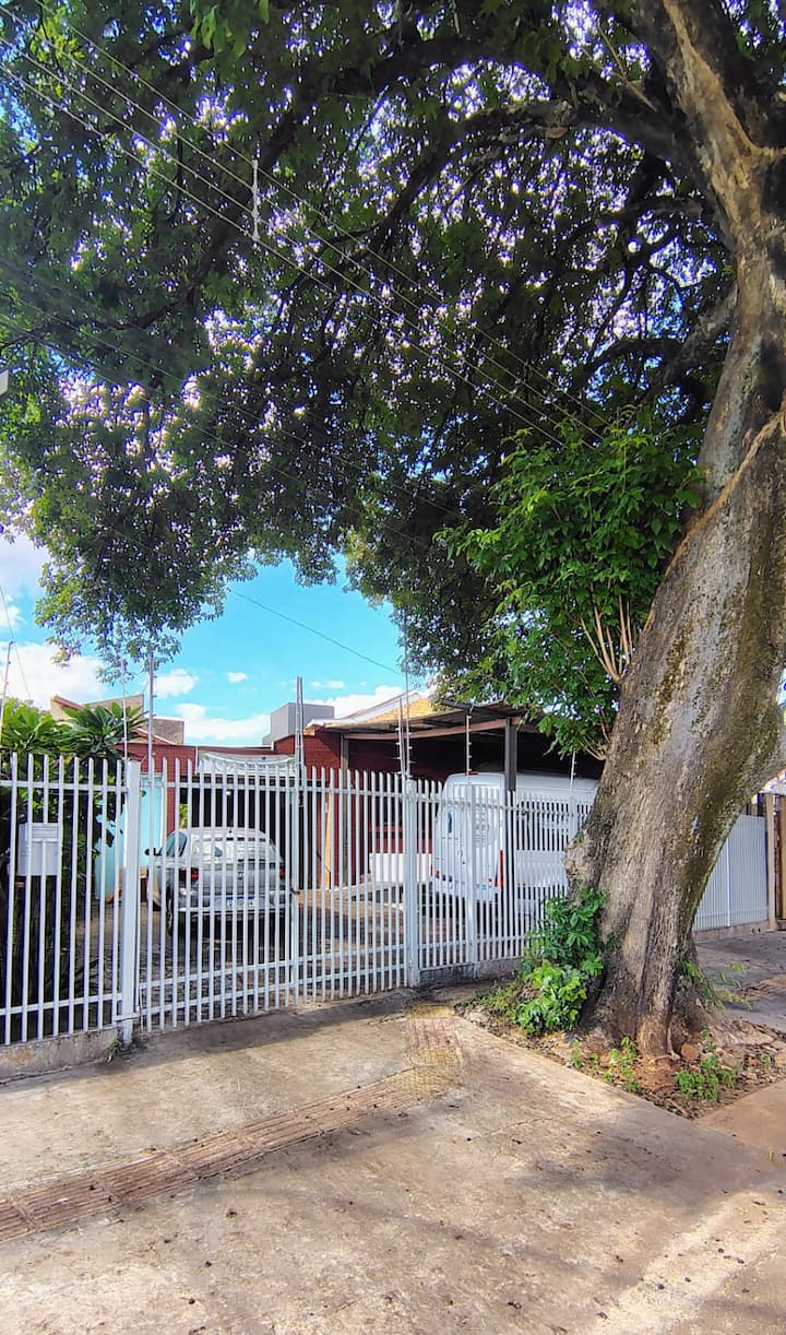 Quarto Compartilhado Em Pousada/pensão - Campo Grande