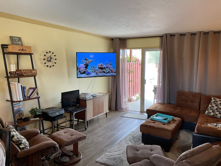 Leaping Lizard Club Circle Condo - Borrego Springs, CA