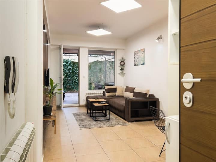 Four Hearts Apartment - Skopje