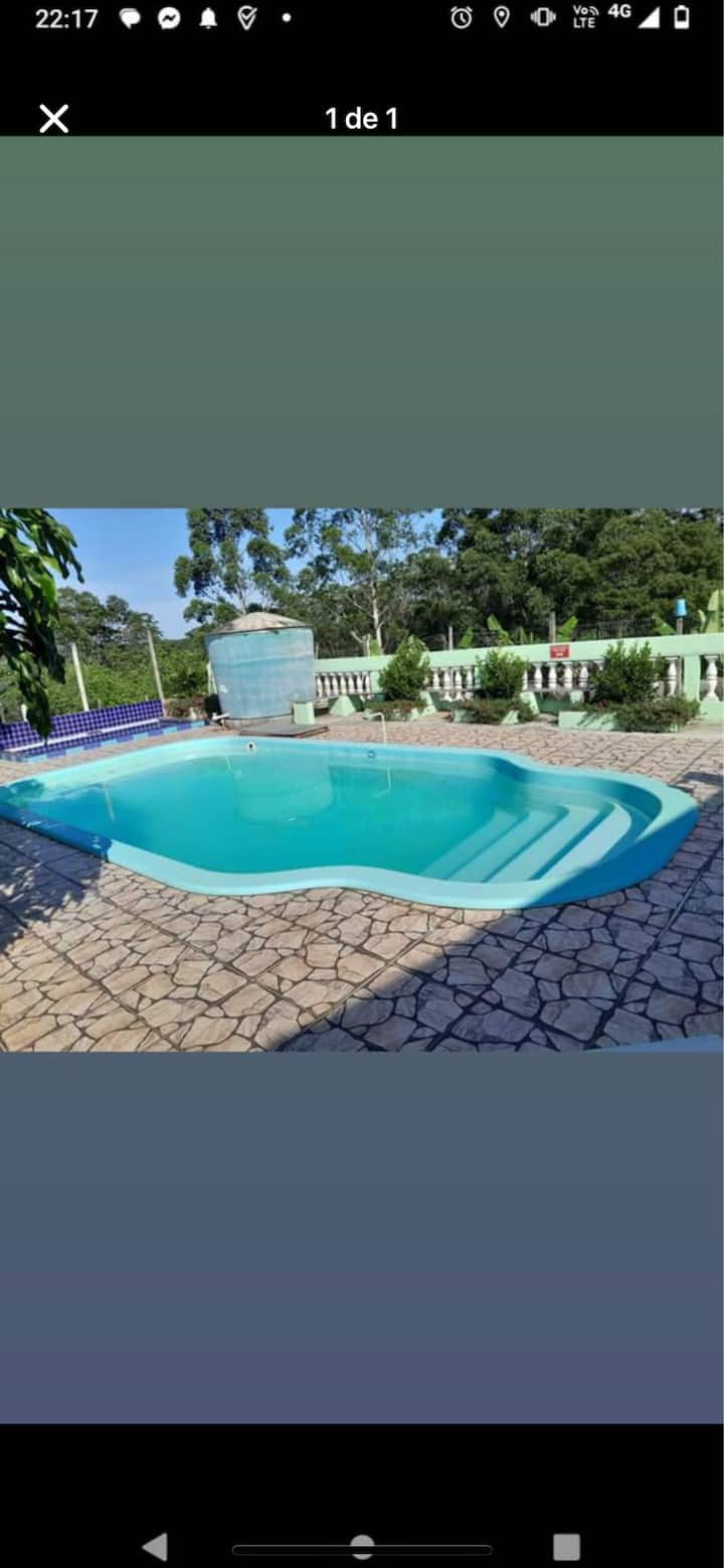 Aluga-se Chácara Espaçosa Com Piscina - Poá