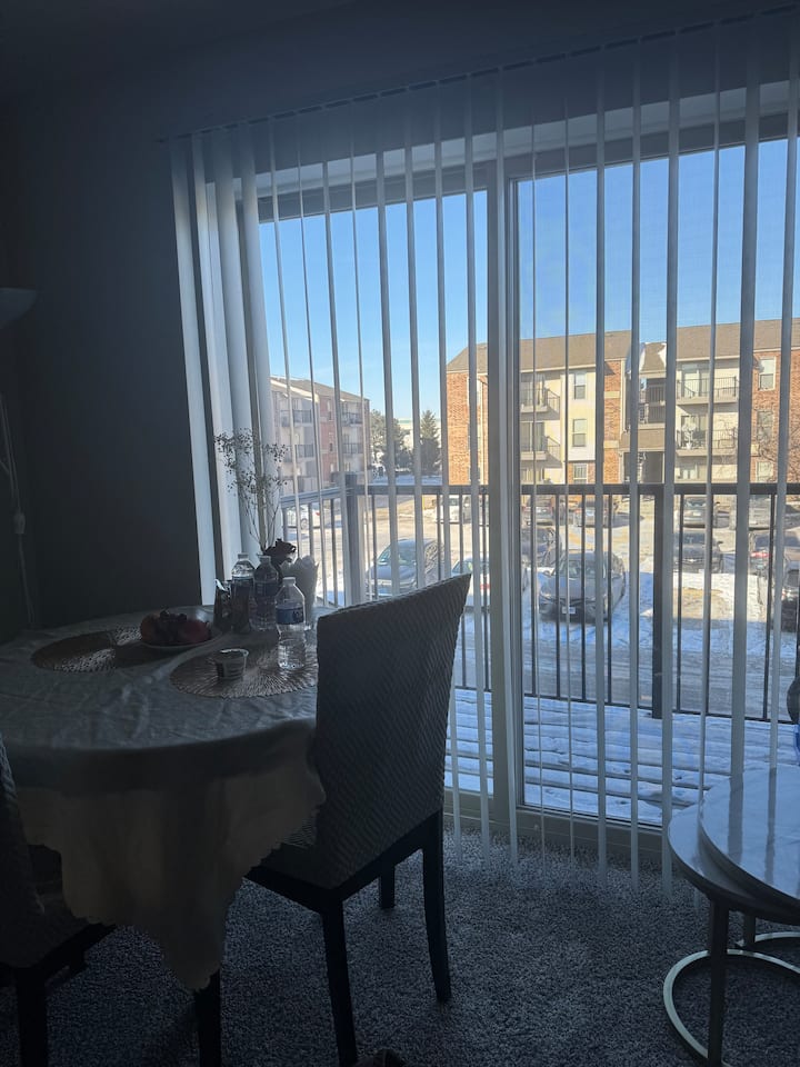 Cozy 1br House Near Restaurants - Arlington Heights, IL