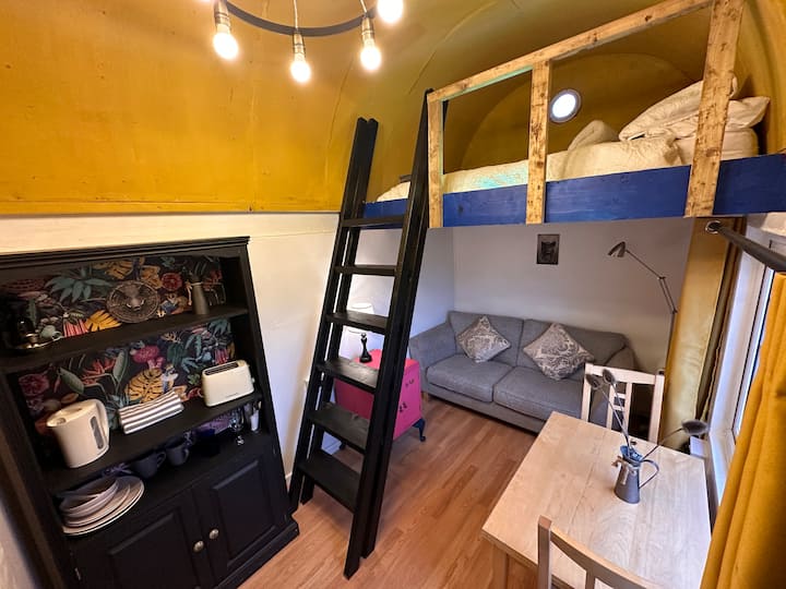 Henry’s Hog House - 