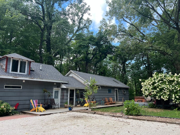 Layback Lane - New Buffalo, MI