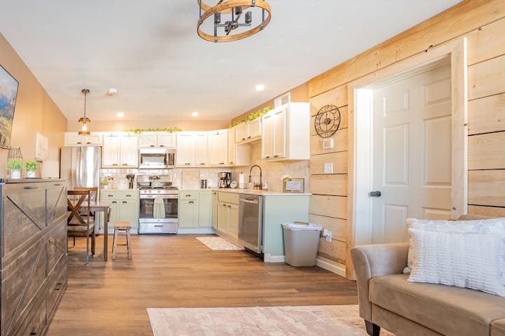 One Bedroom Haven At Avanti Cove - Conneaut Lake, PA