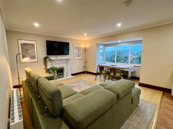 Bright Riverside Apartment By The River Corrib - Galway