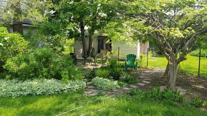 Cozy & Private Garden Suite With Separate Entrance - Mississauga