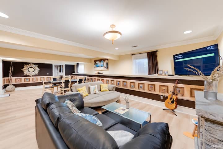 Anmore Nature Retreat: 2bed 2bath W/ Private Entry - Coquitlam