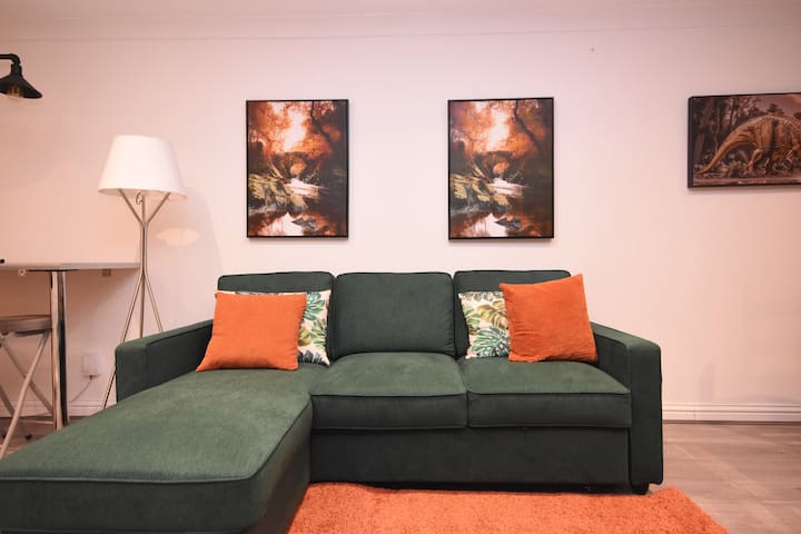 Basildon Serviced Stay | 8 Contractors | Wi-fi - Basildon