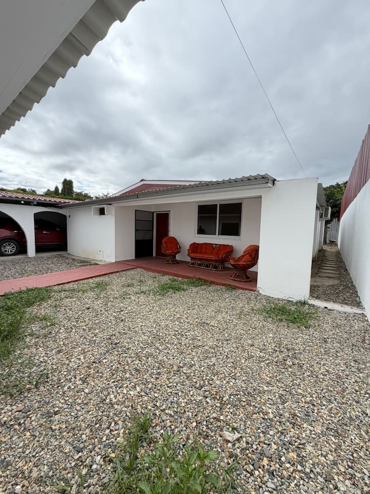 Casa En Comayagua – Ideal Para Familias Y Grupos - Honduras
