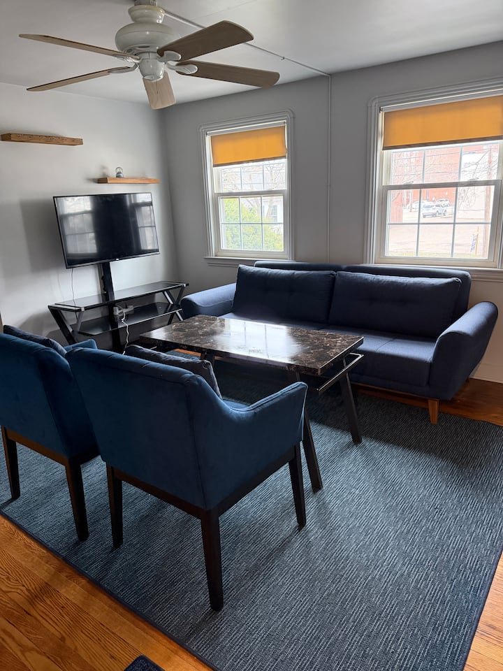 Clean Fully Private Apartment/cozy - 애크런