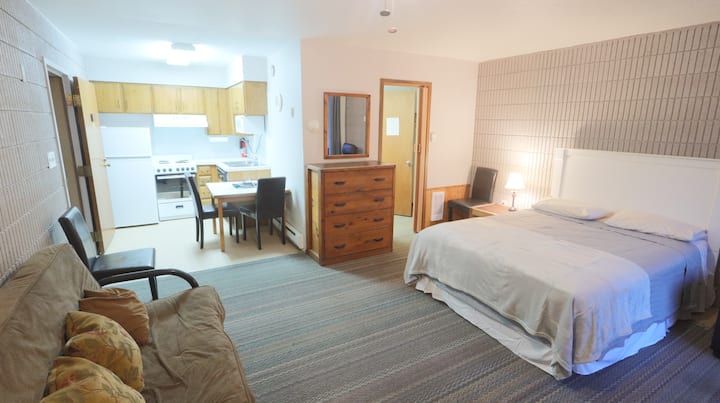 Fun Studio Condo Nearby Lava Hot Springs Room 204 - Lava Hot Springs, ID