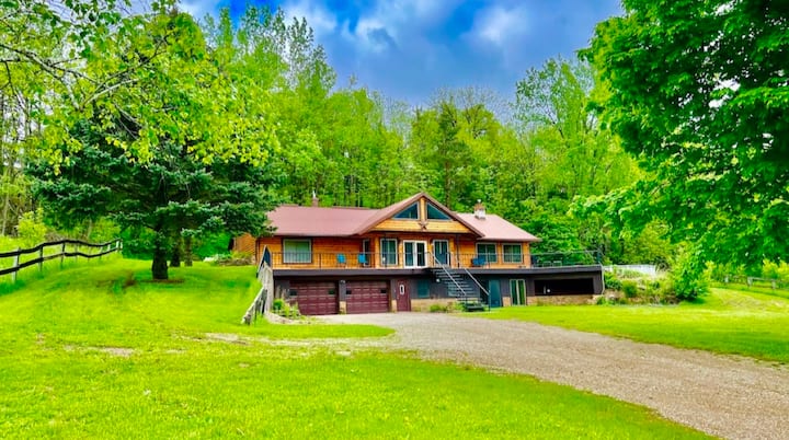 Yellow River W/pool & Hot Tub - Iowa