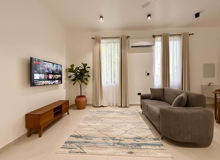 Stylish 2-br Apartment In Kisauni 5 Min To Airport - Zanzibar