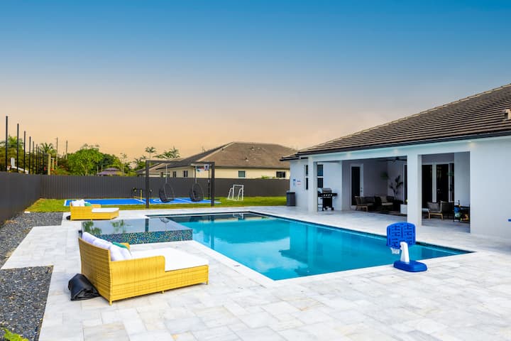 Faena|16ppl|multi-sport|hotpool|cinema|gymplaygrou - The Bahamas