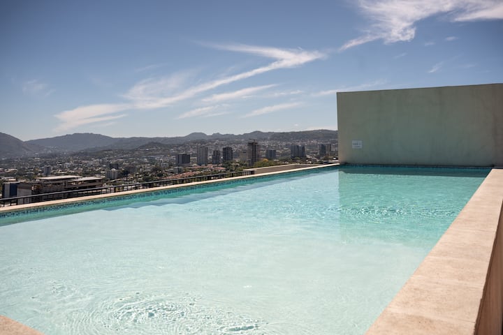 Penthouse Panorama Views @Escalon+wifi+pool+gym - El Salvador