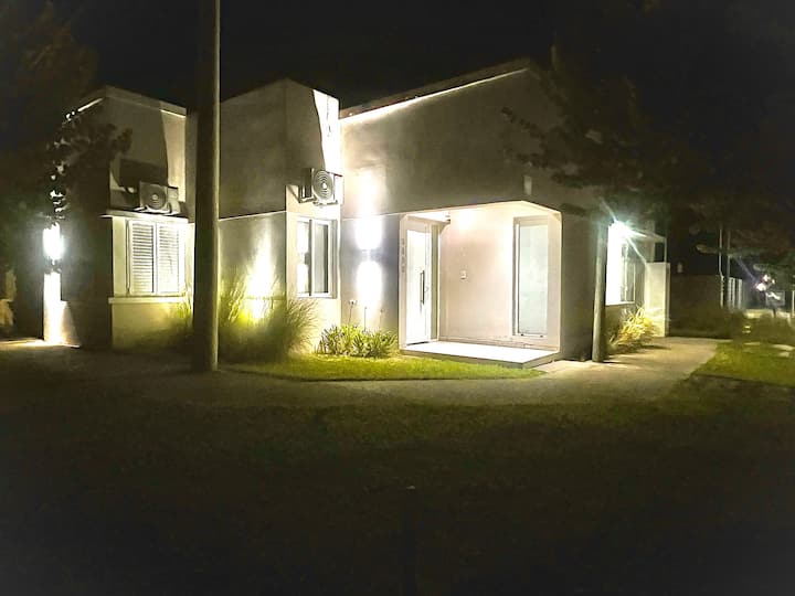 Casa Moderna Y Confortable Muy Cerca De Termas - Chajarí