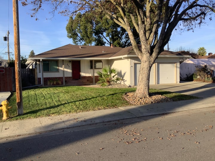 Lesliestay - Stockton, CA