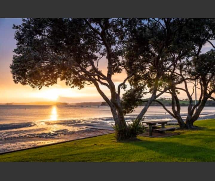 Beachfront Bliss - Matakana
