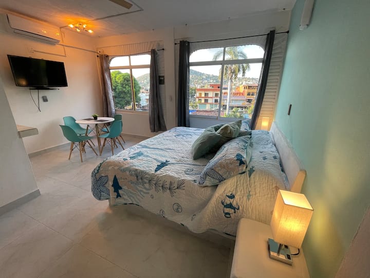 King Studio With City View In Superb Location - Ixtapa Zihuatanejo
