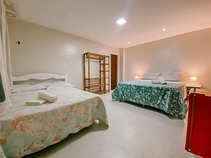 Quarto Familiar C/ 2 Camas Casal, Ar, Tv E Piscina - Florianópolis