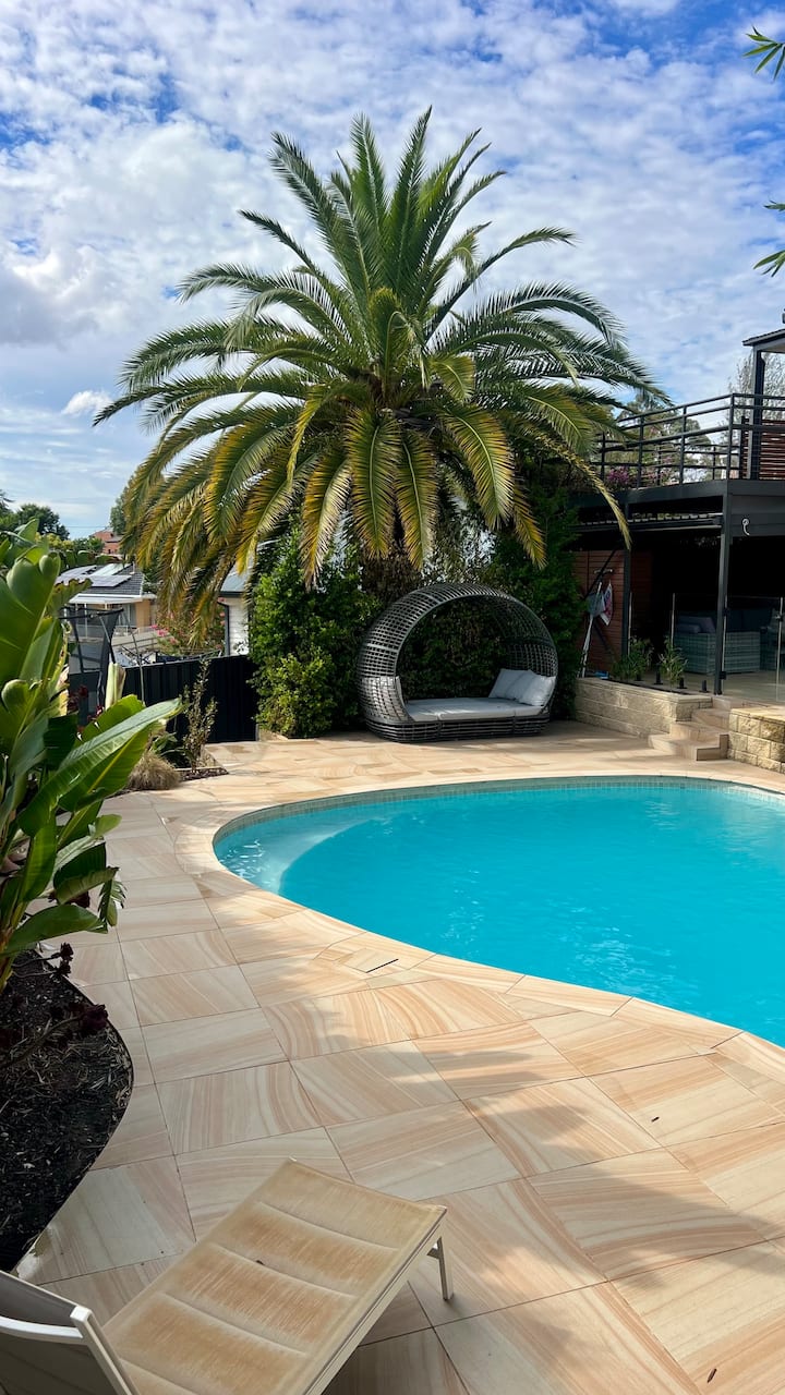 Centrally Located Pristine House On The Hill - Albury