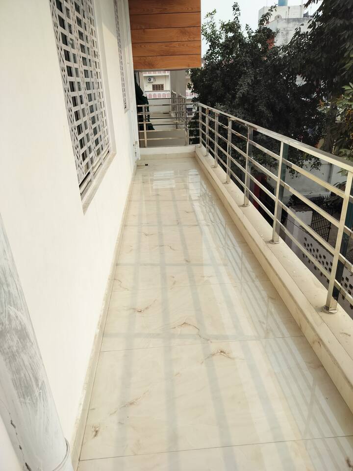 Big House Seven Bed Room - Varanasi