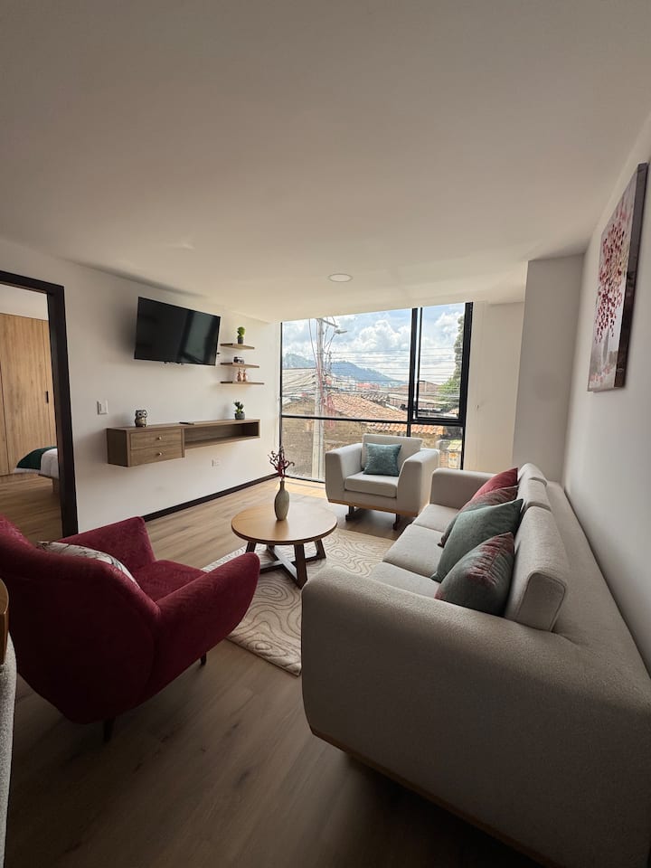 Acogedor Y Amplio Departamento Amoblado - Cuenca