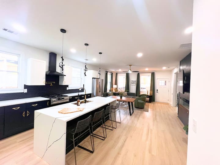 Luxury 3br Close To Mercedes Benz And Aquarium. - Atlanta, GA