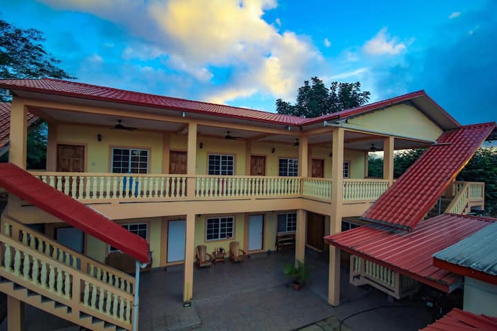 Shalom Guest House - Belize