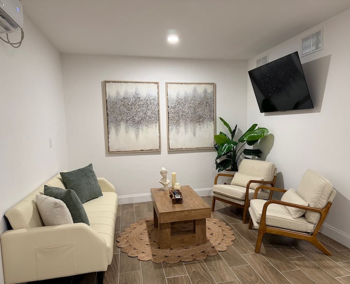 Guest House In Cape Coral, Florida - Cape Coral, FL