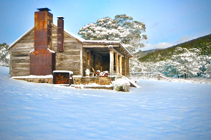 Moonbah Huts -River Hut
Near By To Jindabyne - Snowy Mountains