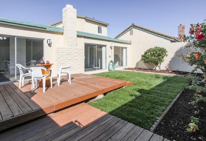 3 Bedroom 2 Bath Two Story House. - Salinas, CA