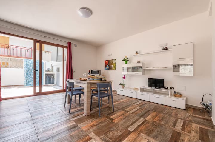 Ampia Casa Con Spazio Esterno Doccia Bbq E Wifi - Cala Gonone