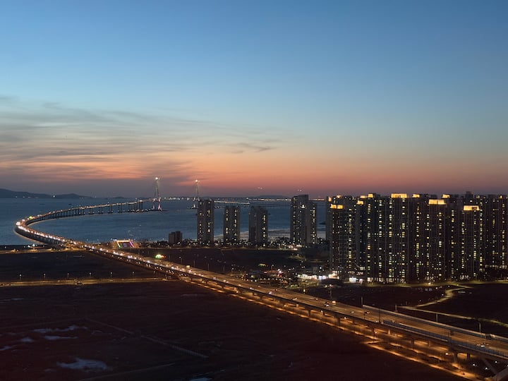 34층 인천대교 오션뷰｜43″ 스마트Tv｜호캉스｜인천공항 30분｜역도보 5분｜뷰맛집 - Incheon