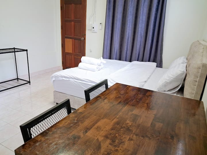 Na Vela Homstay - Mae Tha