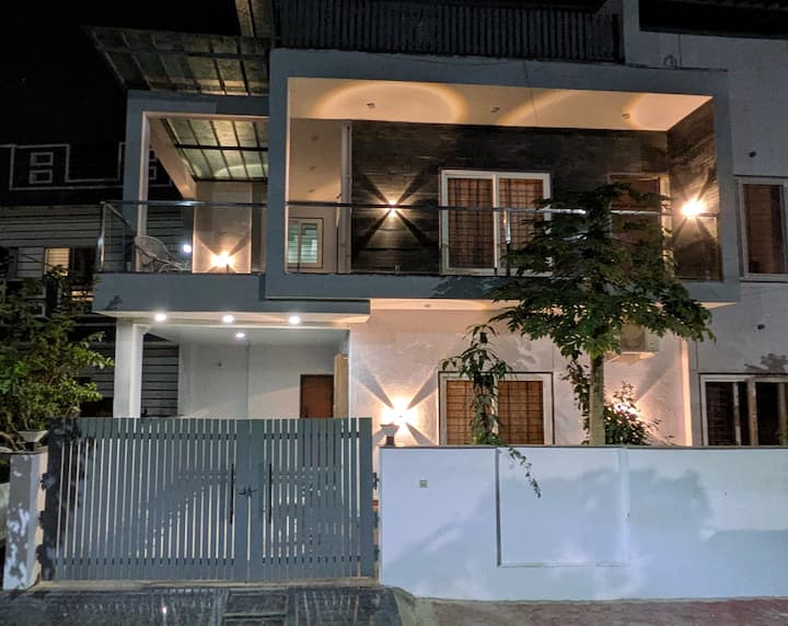 Co-kari Stays - 보팔