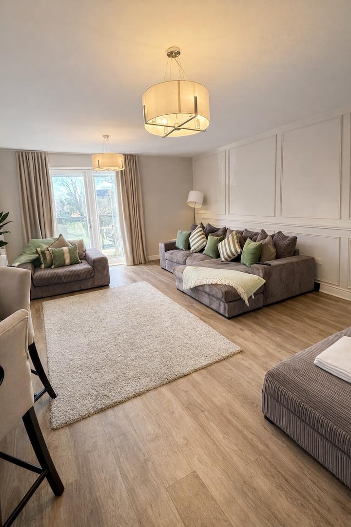 Spacious 1 Bed Flat - Fast Links To London - Brentwood