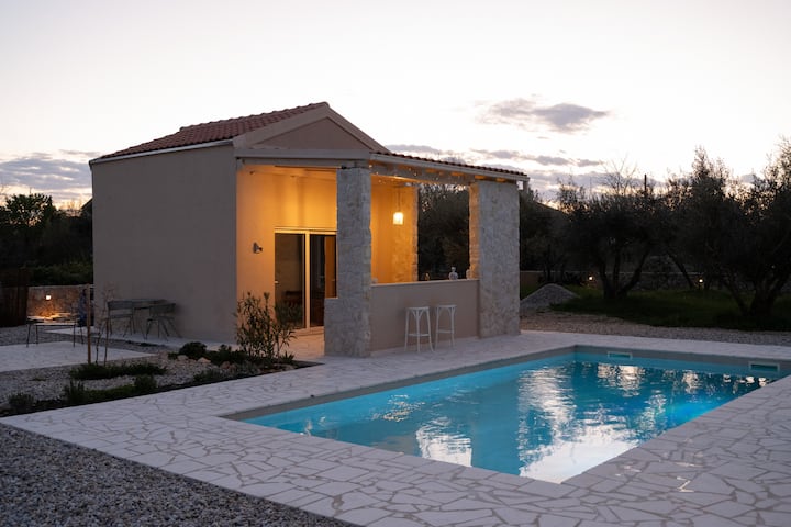 Tiny House  Mit Pool Und Outdoorküche Am Waldrand - Istrie Peninsula