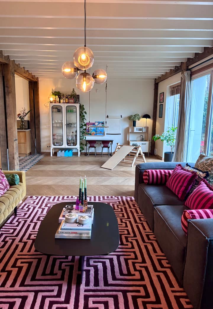 Beautiful Barn Converted To Spacious Villa - アムステルダム