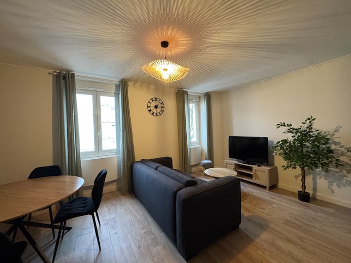Appartement Rénové En 2026, Situé En Centre-ville - Saint-Nazaire