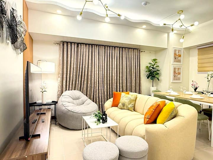 3br Modern Nook|skydeck Pool|solaire North|65”tv - Malabon