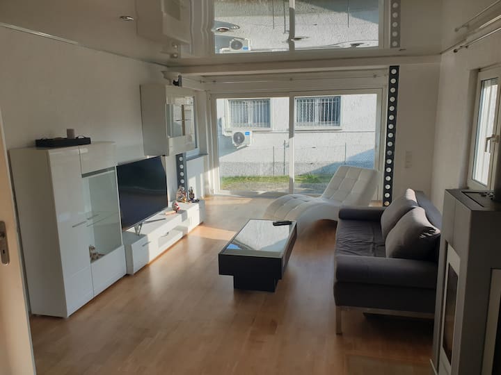 Wohnung In Nußloch 
Mit Eineinhalb Zimmern - Leimen