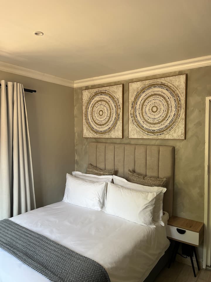 Private & Modern One Bedroom Flatlet - Hartbeespoort