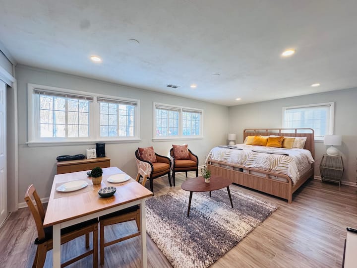 Charming Cozy Private Suite | Near Park & Shopping - Rockville, MD