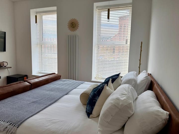 Free Parking Next To Stadium - Liverpool