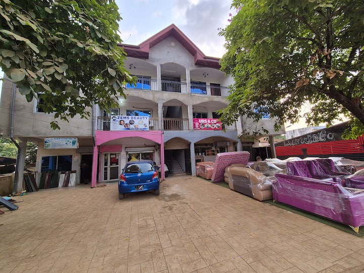G&e Guesthouse Buea Road Kumba - Cameroon