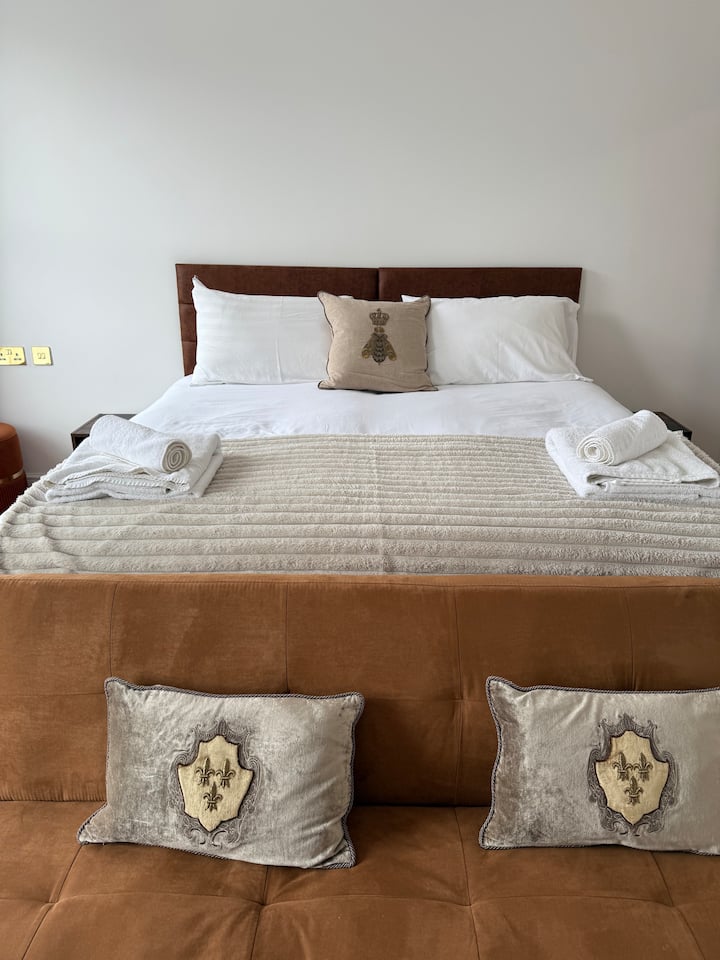 Everton Hill Dickinson Stadium Room 17 - Liverpool