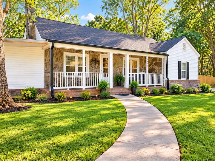 Comfortable 4br2 King Beds Near Arbor Place Mall - Douglasville, GA