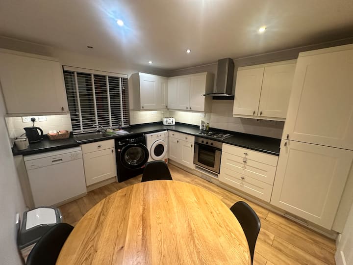 Cosy Annex - Wokingham