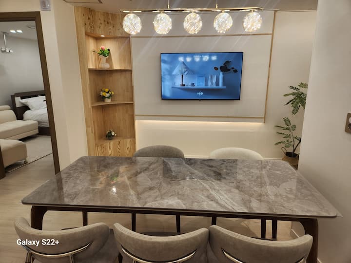 B소풍|야구장차3분 도보이용가능|영화빔|성심당도보6분|8인|뼈구이30초|대전역| Ep#2 - Daejeon